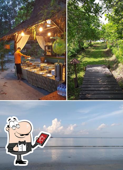 Mutiara Beach Resort restaurant, Berakit - Restaurant reviews