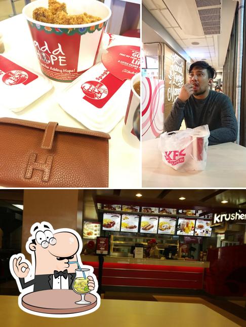KFC fast food, Cebu City, Ground Floor, Doña Luisa Building, Fuente ...