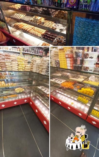 Cochin Bakers, Kochi, W7P6+8C5 - Restaurant menu and reviews