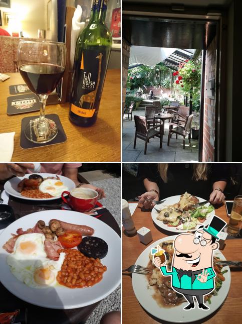 Friendship Inn, Scholes Ln in Prestwich - Restaurant menu and reviews