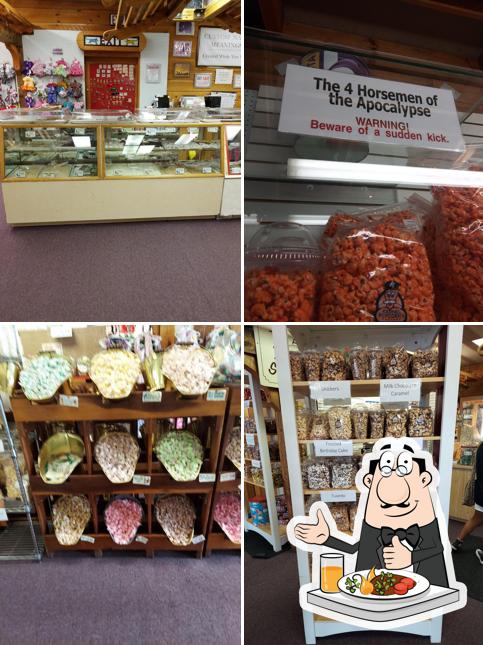 Scoopys Ice Cream And Candy, Wisconsin Dells - Restaurant menu, prices ...