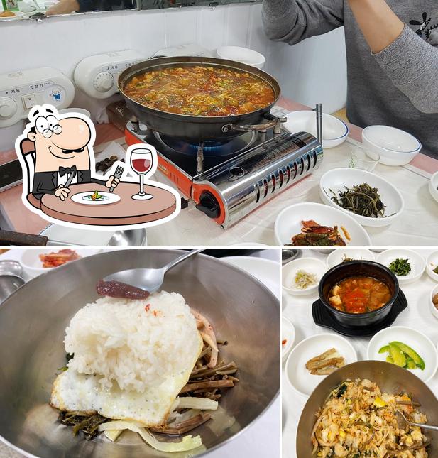 강변식당, Danyang-gun - Restaurant menu, prices and reviews