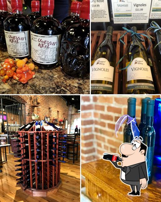 Courtyard Winery, 108 19th St in Pittsburgh - Restaurant reviews