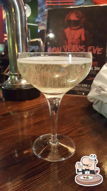 The Bat and Ball, Unit 1110/11, Westfield Centre in London - Restaurant ...