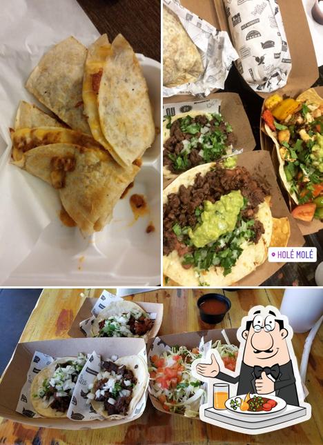 Holé Molé, 1200 E Wardlow Rd in Long Beach - Restaurant menu and reviews