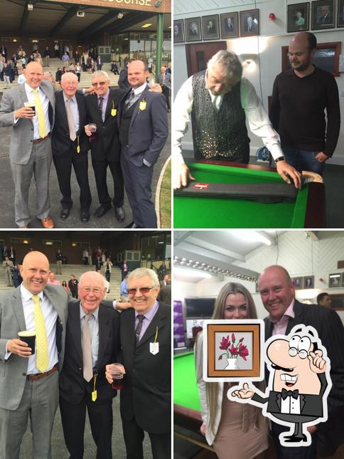 North East Derbyshire Snooker Centre in Clay Cross - Restaurant reviews