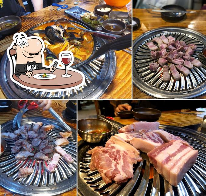 Golmok Black Pork, Seoul - Restaurant menu, prices and reviews