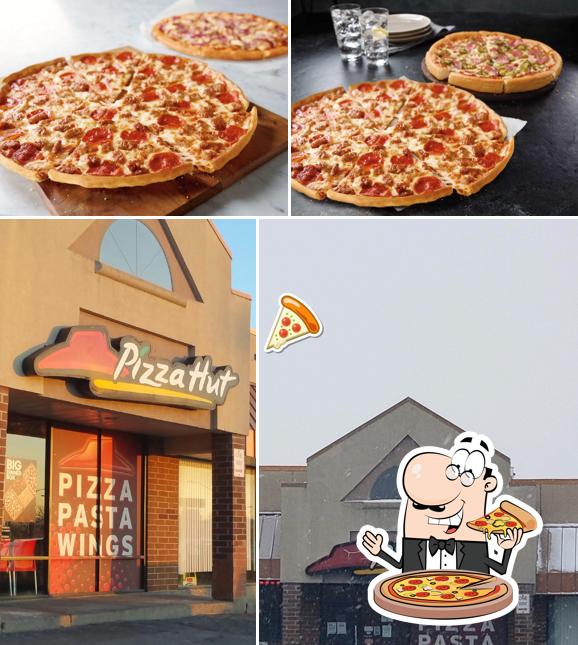 Pizza Hut, 914 E Rollins Rd in Round Lake - Restaurant menu and reviews
