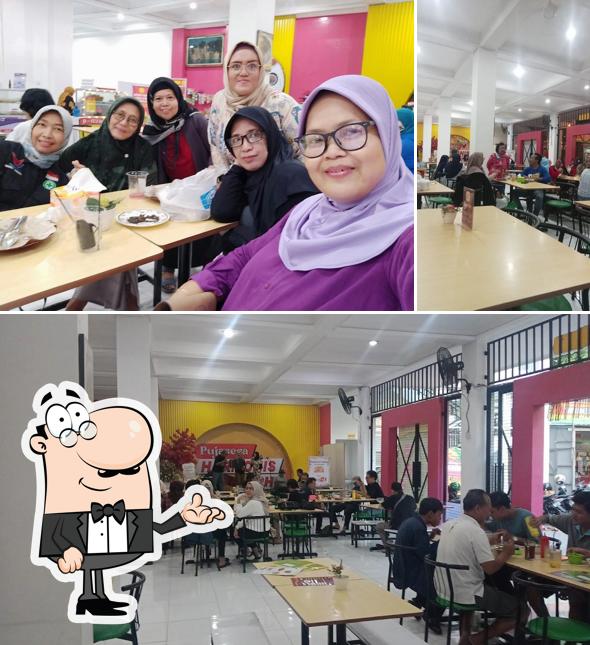 PUJASERA HARMONIS -PH restaurant, Surabaya - Restaurant reviews