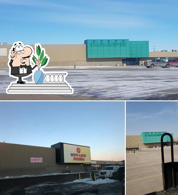 Extra Foods in Kindersley - Restaurant reviews