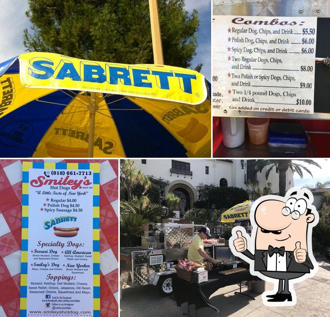 Smiley's Hot Dogs in Westlake Village - Restaurant menu and reviews