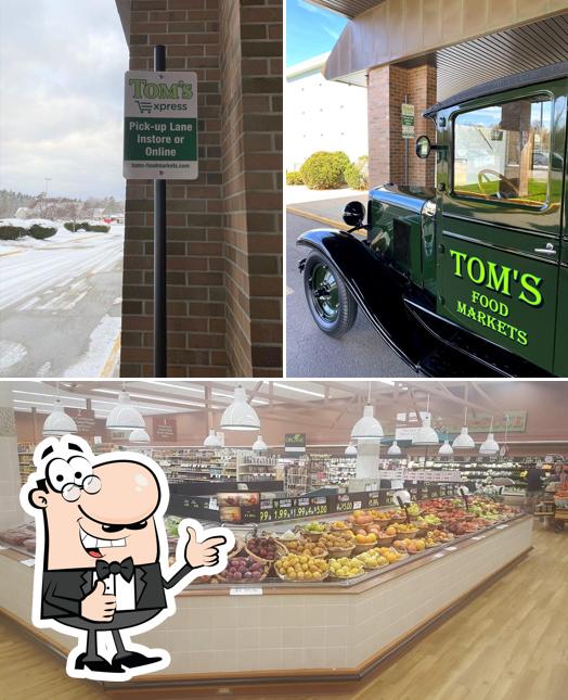 Tom's Food Market, 1201 S Division St in Traverse City - Restaurant reviews