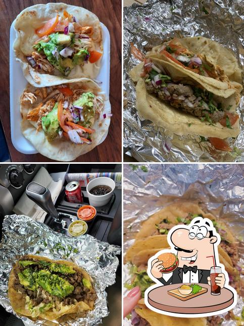 Taqueria El Lugar, 2121 E 5th St in Tyler - Restaurant menu and reviews