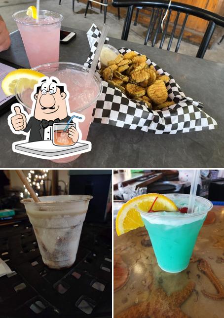 Purple Parrot Tiki Bar & 3 Palms Bistro in Perdido Key - Restaurant reviews