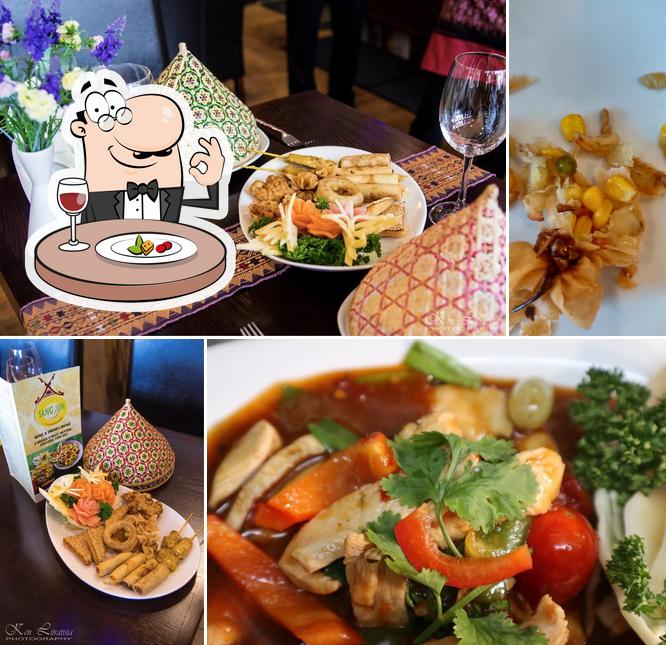 Sang Jun Thai Restaurant in Neston - Restaurant menu and reviews
