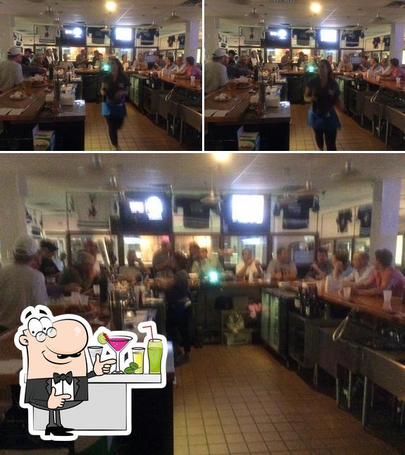 Iceview Tavern, 1063 Hope St in Stamford - Restaurant reviews