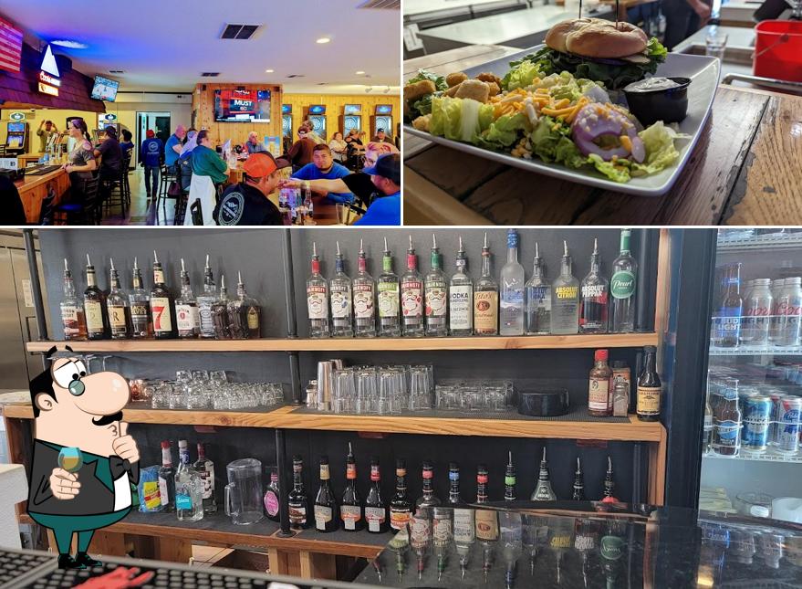Mel's Sports Bar, Bend - Restaurant menu, prices and reviews