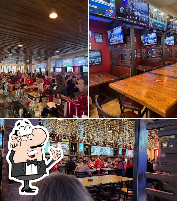 The Barn Hockey Bar in Chicago - Restaurant menu and reviews
