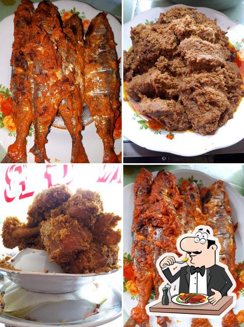 RM Padang Minang Raya restaurant, Bogor, Jalan KH. Ahmad Sayani Kampung ...