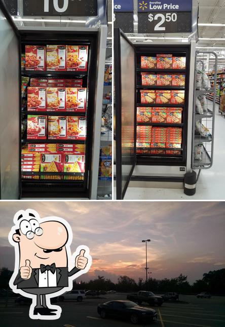 Walmart Supercenter in Delmont - Restaurant reviews