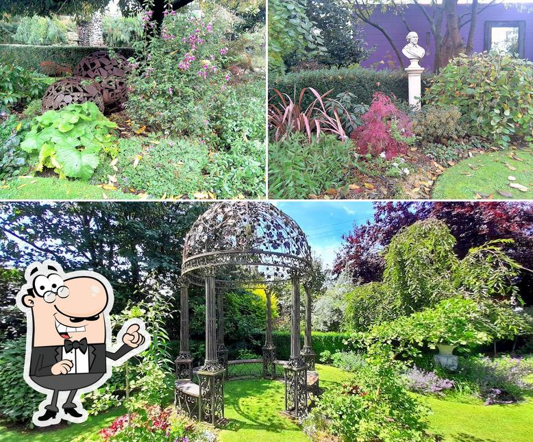 Mia Flora Cafe & Garden Centre (Kavanagh House) in Winchester ...