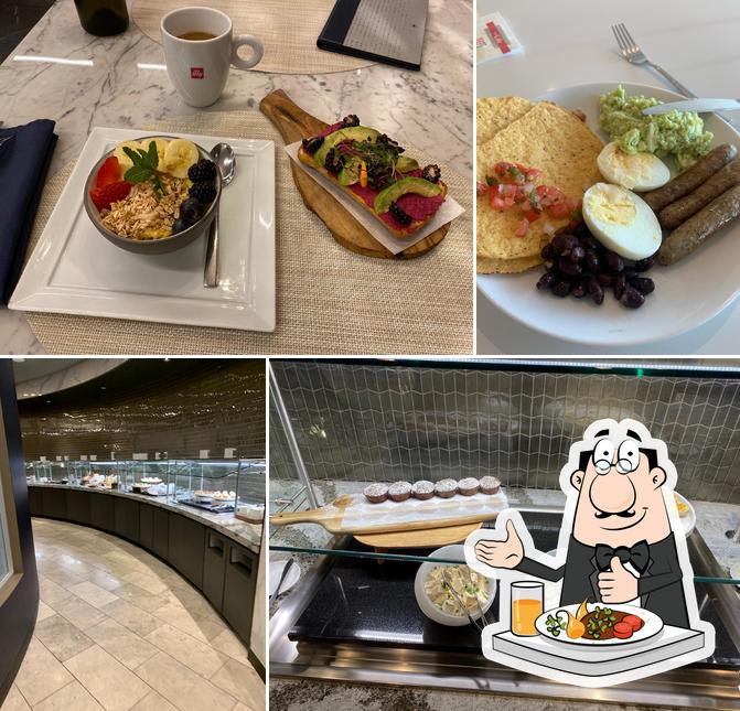 United Polaris Lounge LAX in Los Angeles - Restaurant reviews