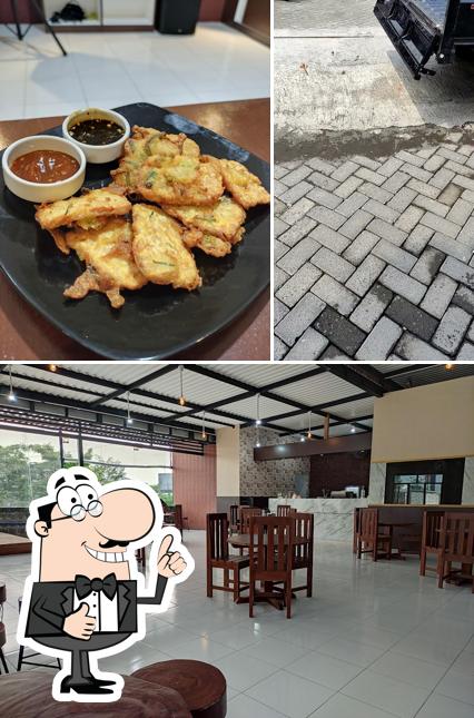 Samchun Cafe, Sidoarjo - Restaurant reviews
