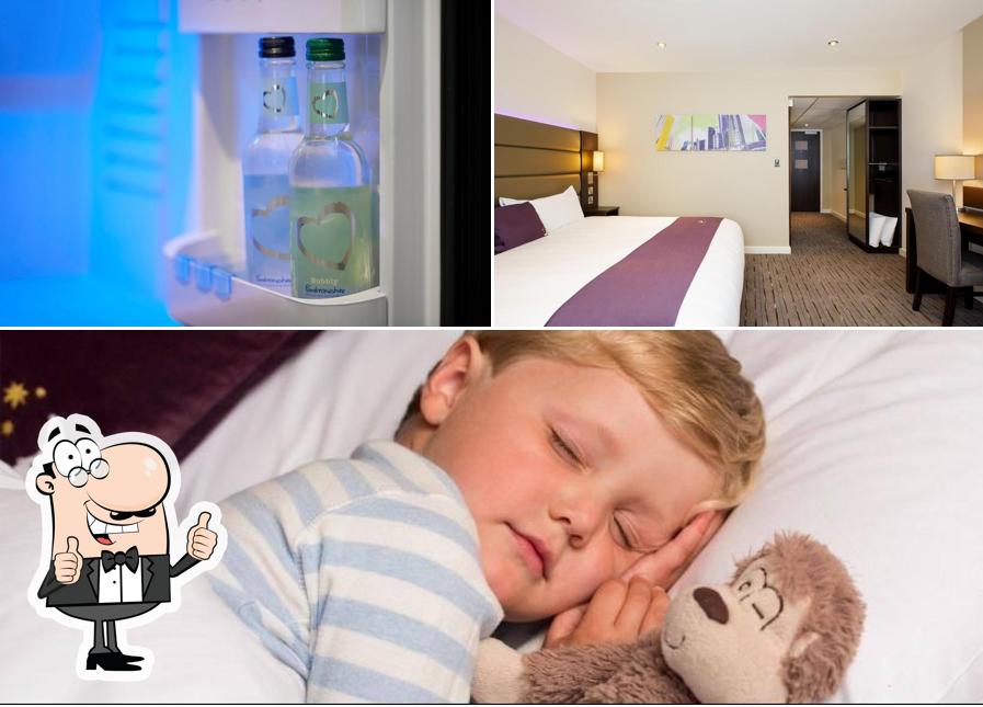 Premier Inn London Holborn hotel in London - Restaurant reviews