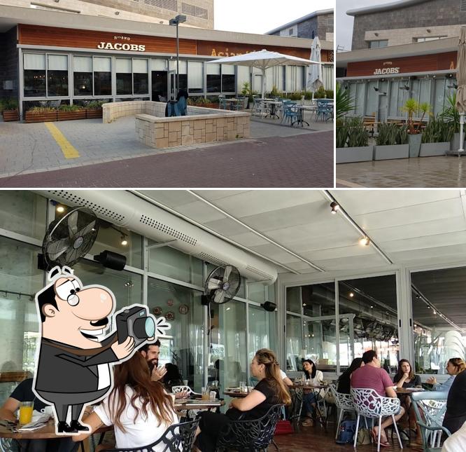 Jacobs Bakery, Kiryat Ono, Derekh Refa'el Eitan 1 - Restaurant reviews