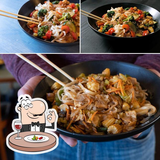 HuHot Mongolian Grill in Sun Prairie - Restaurant menu and reviews