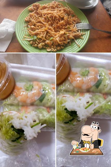 Pho Lotus, 835 N Gilbert Rd #107 in Gilbert - Restaurant menu and reviews
