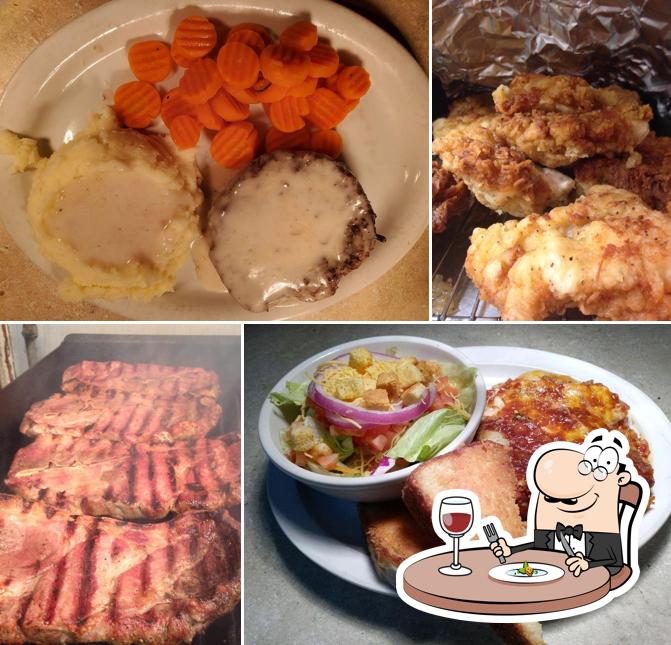 Quackers Bar & Grill, Mound City - Restaurant menu, prices and reviews