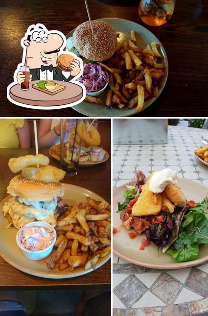 The Bridge restaurant, Norwich Rd in Wroxham - Restaurant menu and reviews