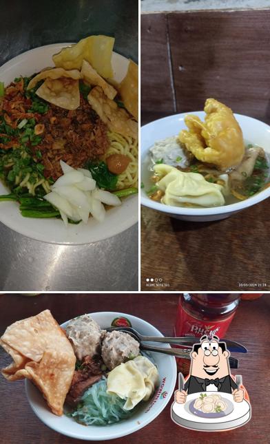 BAKSO & MIE AYAM GALUH, Batu - Restaurant menu, prices and reviews