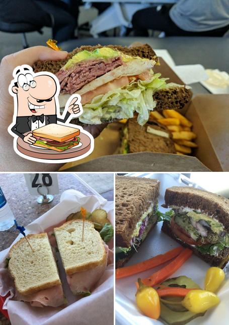 MVP's Grill & Patio, Long Beach - Restaurant menu, prices and reviews