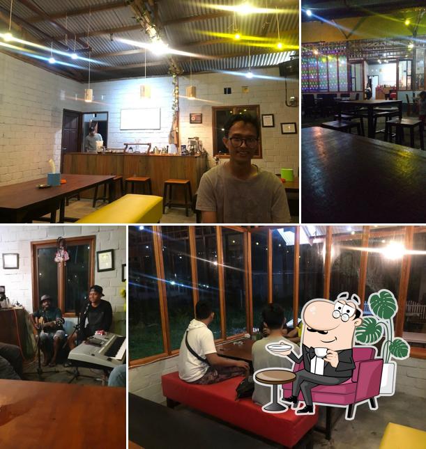 Kedai Kaca Marina cafe, Manokwari - Restaurant reviews