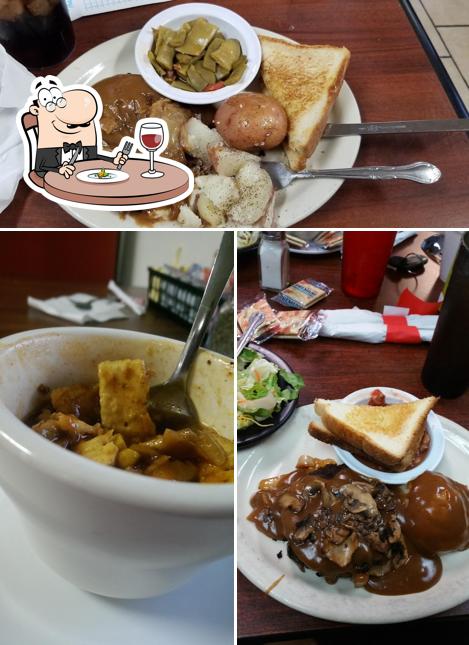 Red Zone Cafe, 3602 Slide Rd in Lubbock - Restaurant menu and reviews