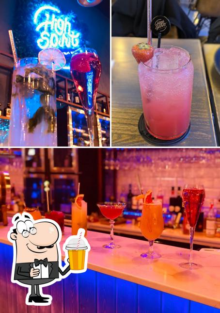 High Spirit Cocktail Bar in London - Restaurant reviews