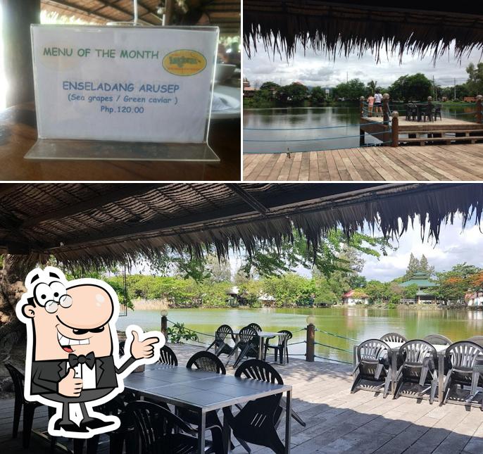 Magic Lagoon Bar, Olongapo, Bldg. 716 - Restaurant reviews