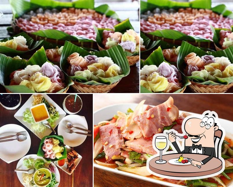เล่นเส้นขนมจีนหมัก restaurant, Tha Maka, ท่ามะกา - Restaurant reviews