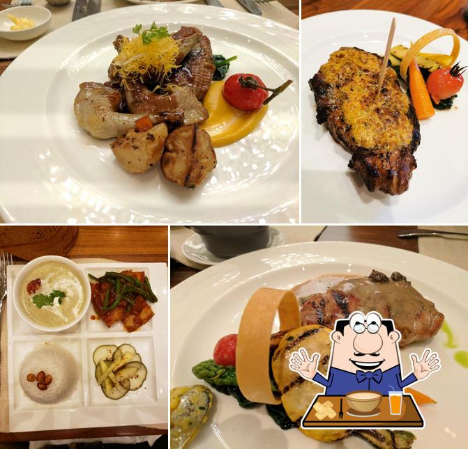 World of Color Restaurant, Hong Kong - Restaurant reviews