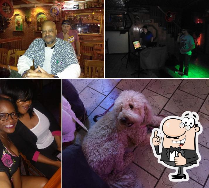 Castaways Bar & Grill, Baltimore - Restaurant menu, prices and reviews