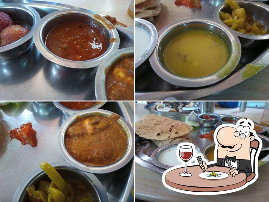 Hotel Onkar, Pimpri-Chinchwad, MQ5X+G33 - Restaurant menu and reviews