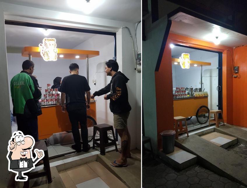 Tiger thai tea cafe, Semarang - Restaurant reviews