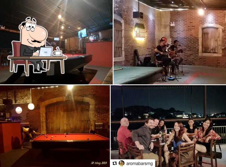 Aroma Bar Semarang, Gajahmungkur - Restaurant reviews
