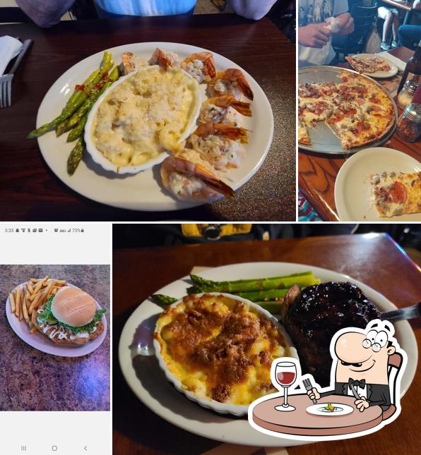 Broadway Bar & Grill, Highland - Restaurant menu, prices and reviews