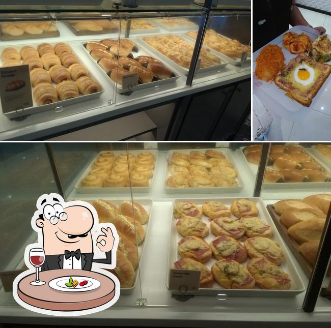 Breadtalk - SM City Batangas, Batangas - Restaurant reviews