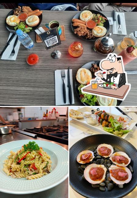 Commoro Resto restaurant, Semarang - Restaurant menu and reviews