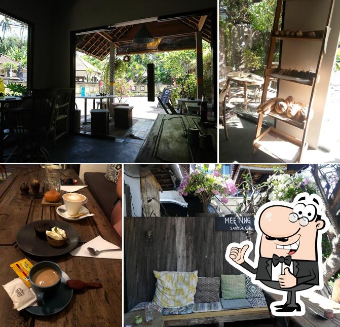 Meeting Point cafe, Purwakerti - Restaurant reviews