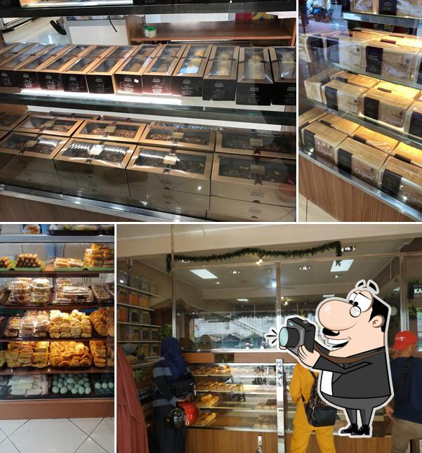 Anyar Bakery, Wonosobo - Restaurant reviews